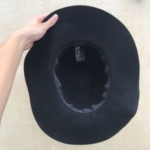 H&M | Accessories | Hm Wool Black Floppy Circle Bow Hat | Poshmark